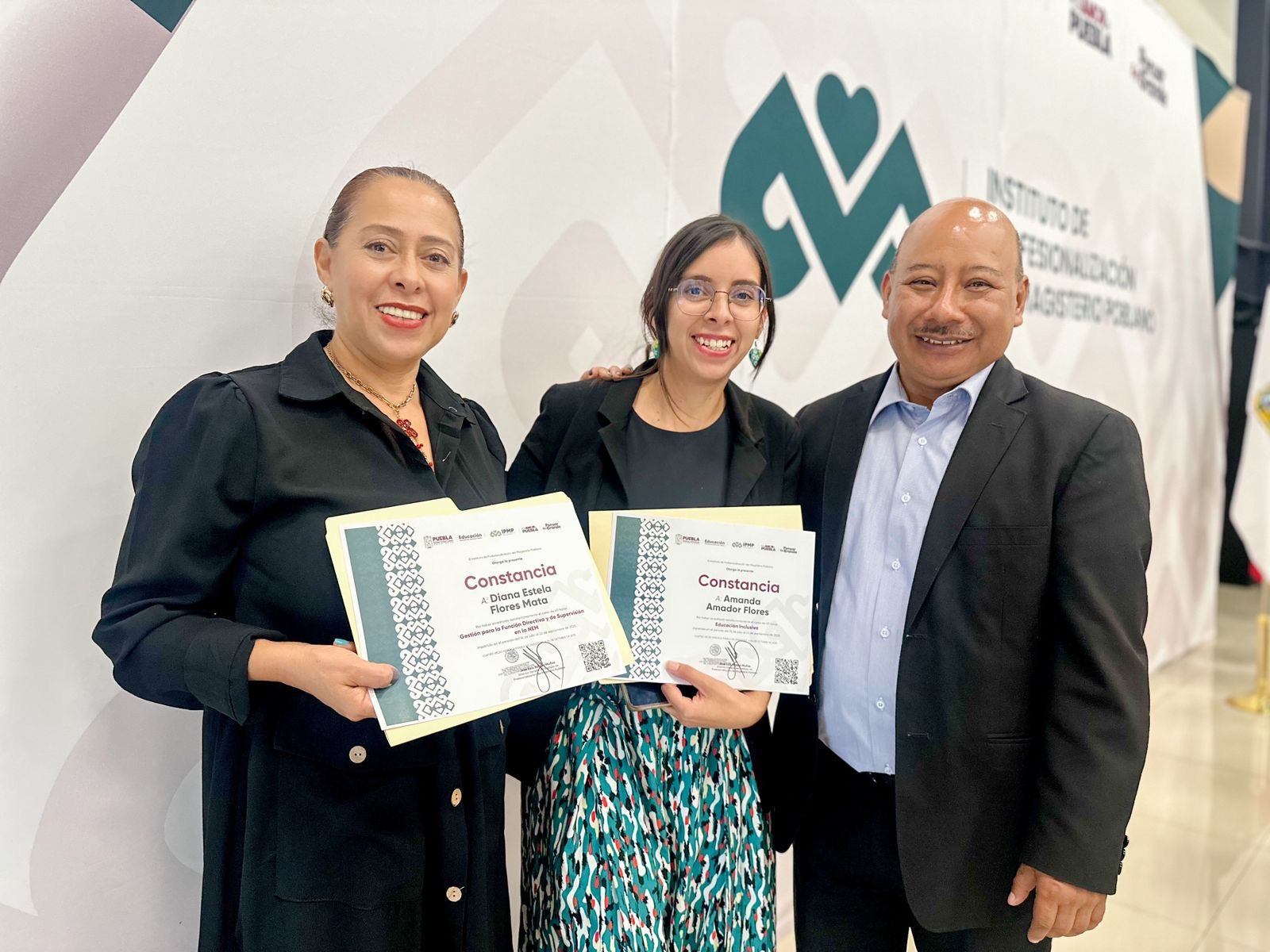 Fortalece IPMP confianza docente con entrega de constancias - Los Titulares